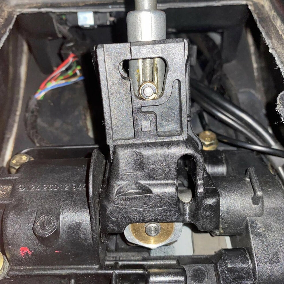 Shifter Bushings Mercedes Benz 190E W201 W124 W126 and more - rpm-depot.de