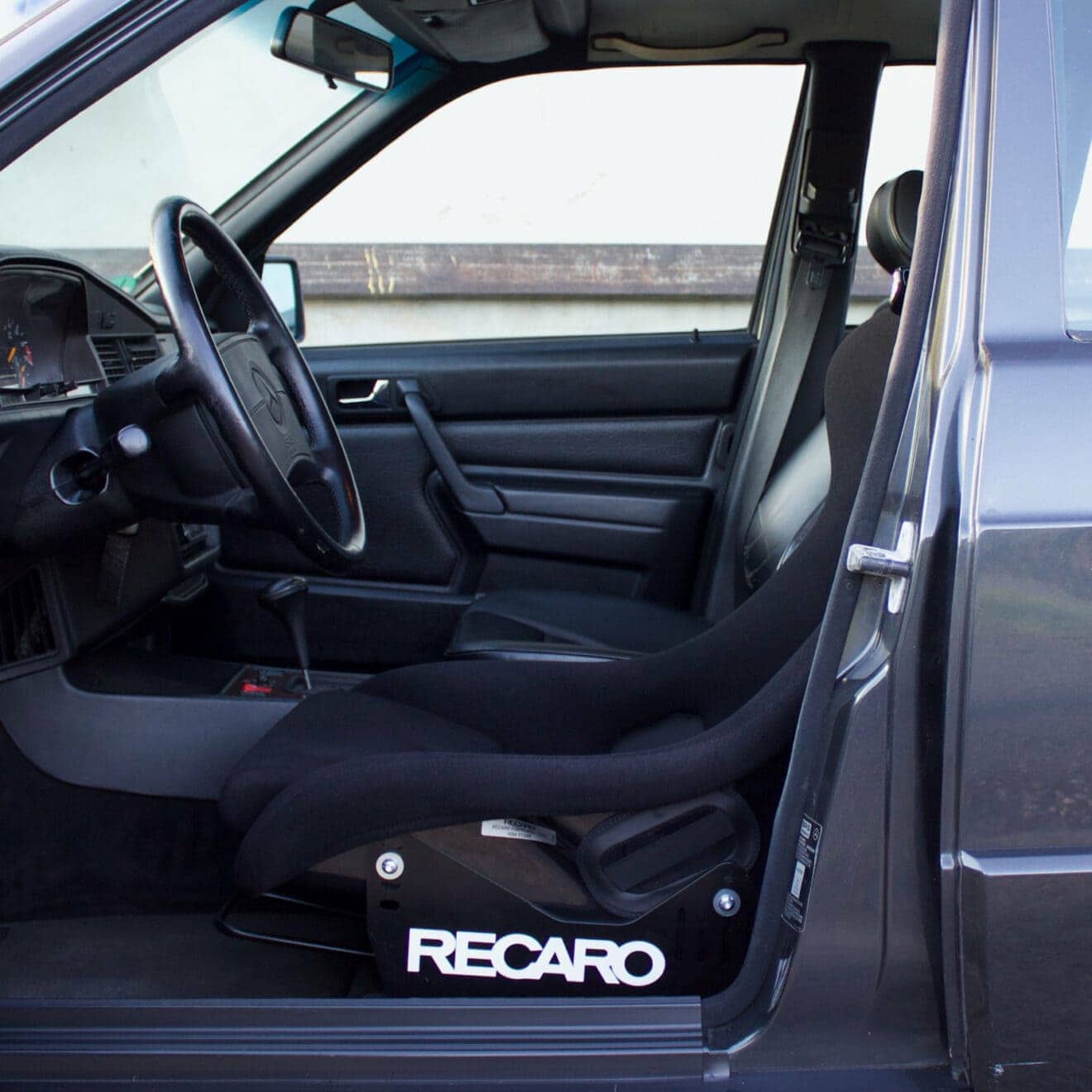 Recaro Pole Position Mercedes 190E W201 with Mounting Kit - rpm-depot.de