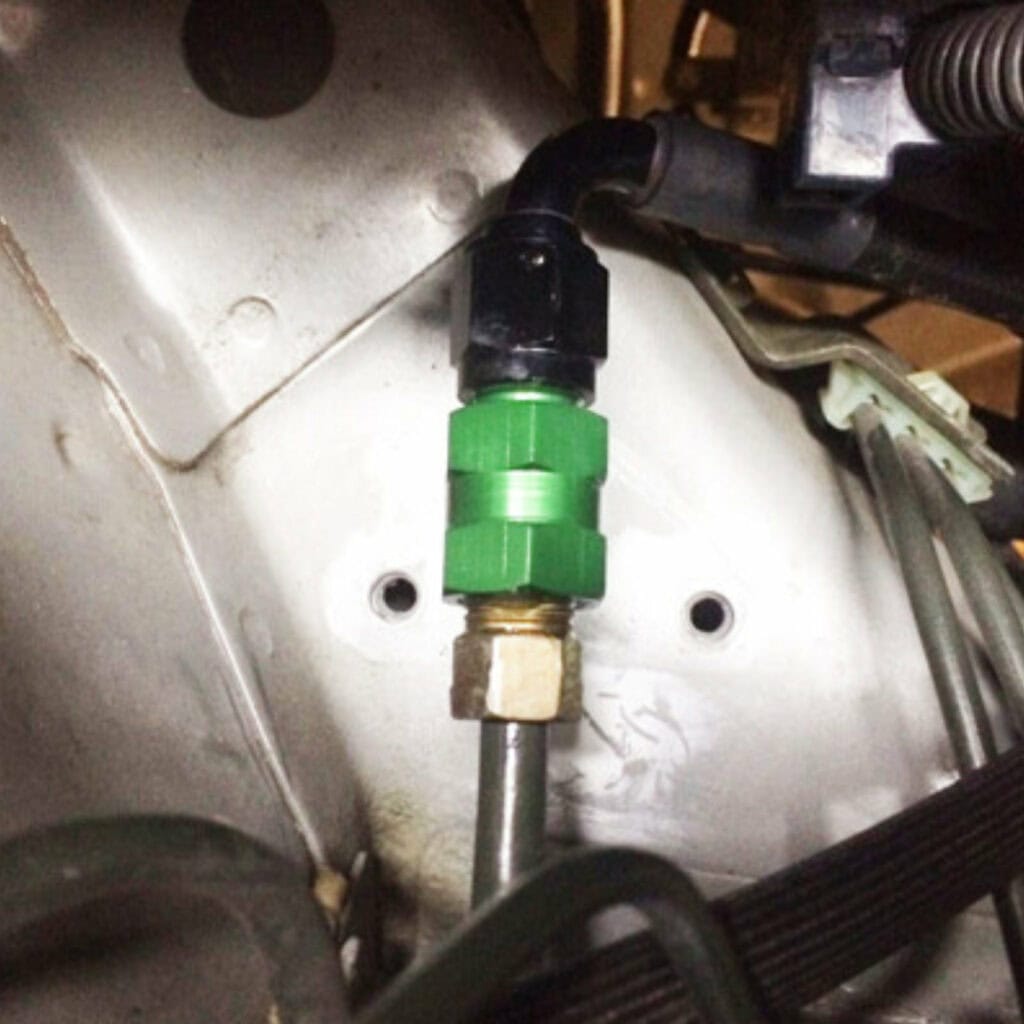 Dash Conversion Fitting Fuel Line Engine Compartment Mercedes 190E W201 ...